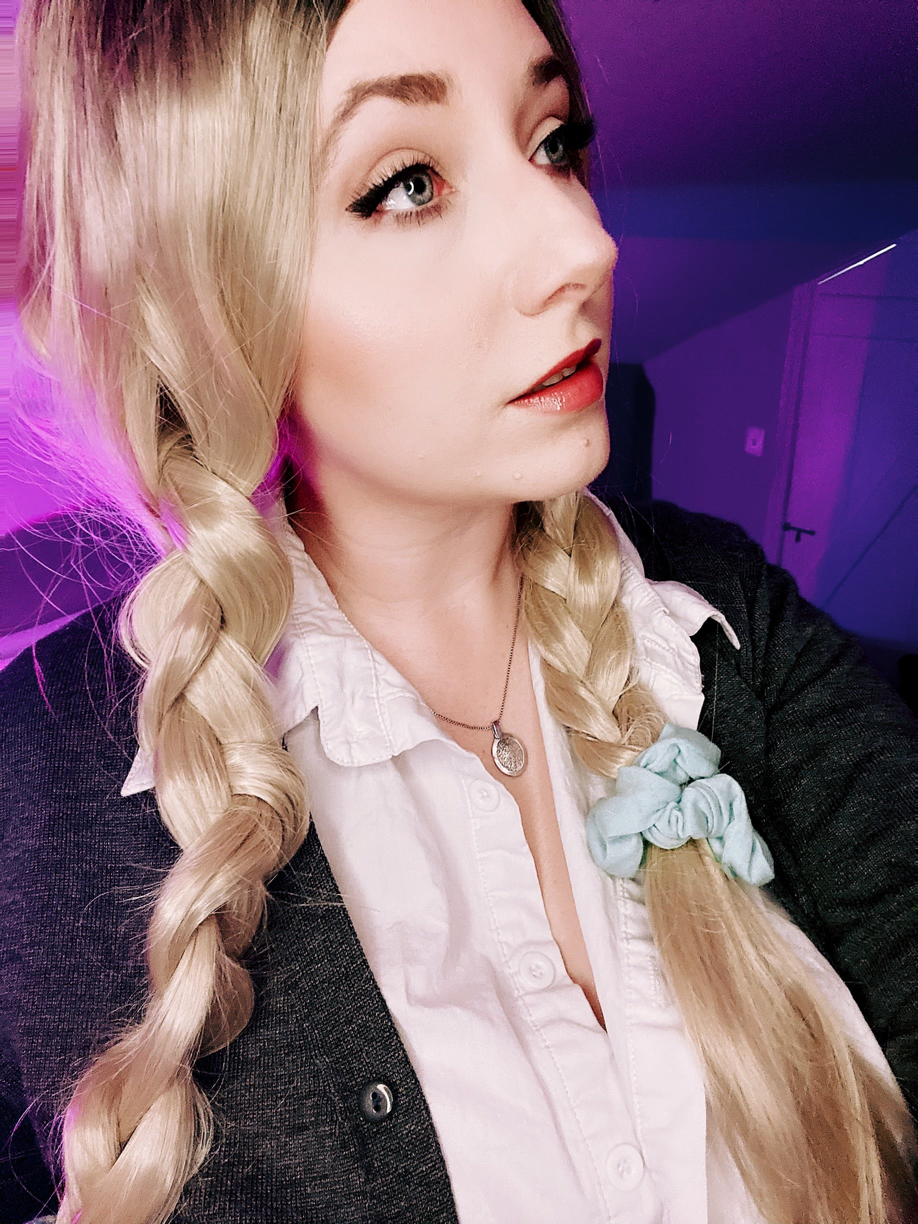 Britney Spears “Baby One More Time” Cosplay Breakdown - Superficial Gallery