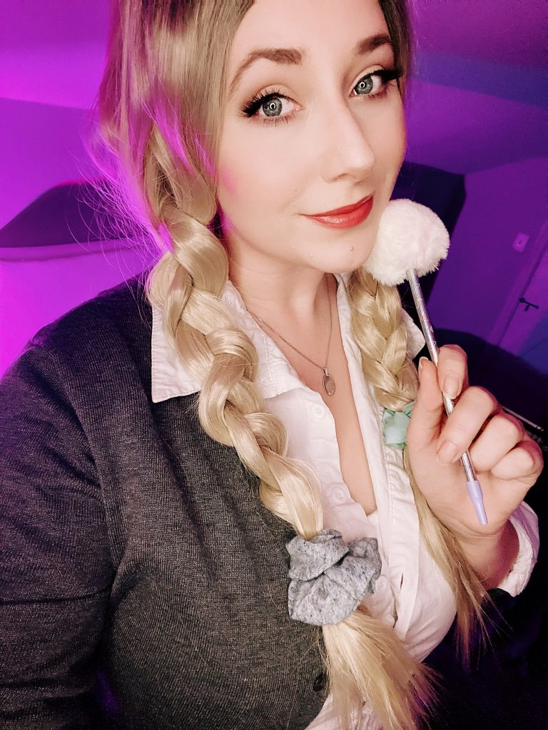 Britney Spears “Baby One More Time” Cosplay Breakdown - Superficial Gallery